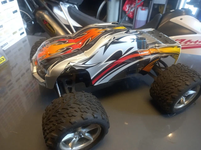 TRAXXAS REVO 2.5 Nitro R/C Truck, Radio Controlled Car, 2 Speed, Easy ...