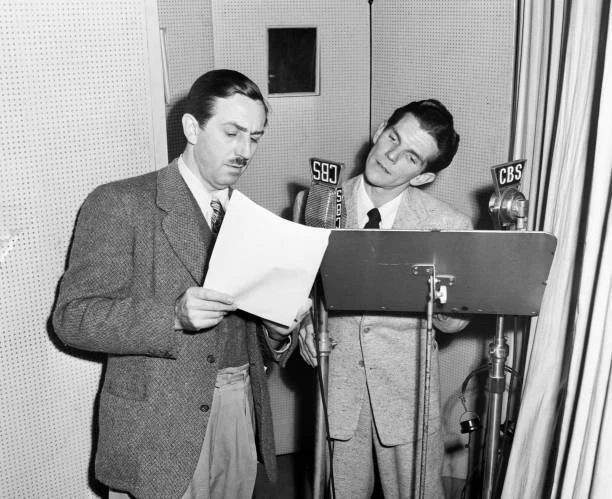 WALT DISNEY AND Radio Announcer Frank Graham Old TV Radio Photo $8.50 ...