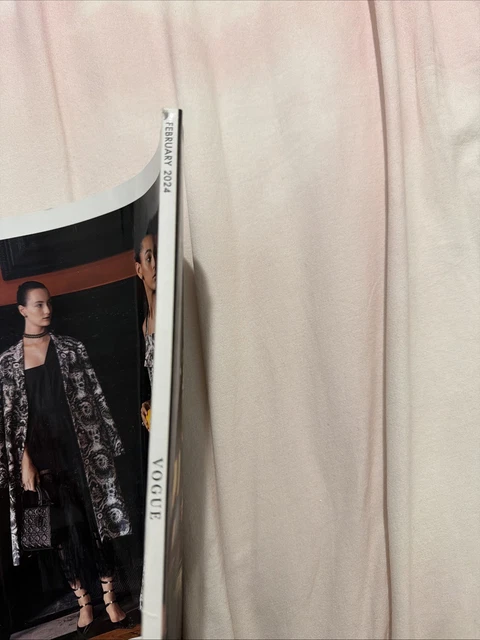 BRITISH VOGUE MAGAZINE UK February 2024 Julia Roberts £8.55 - PicClick UK