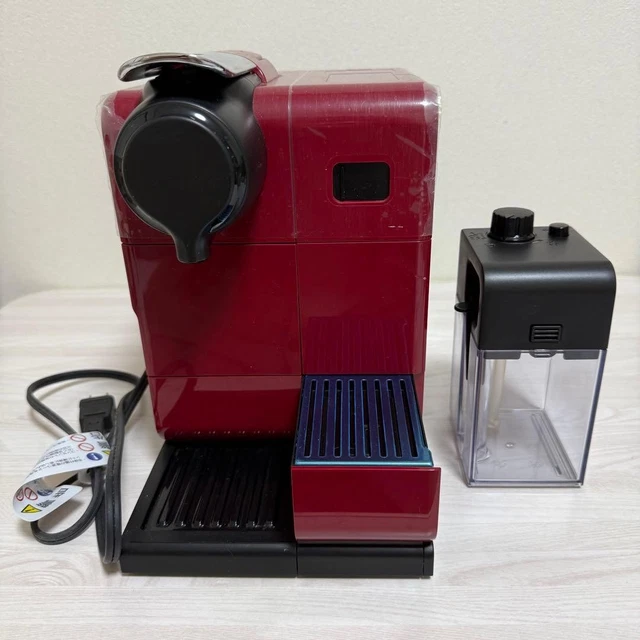 NESPRESSO LATTISSIMA TOUCH Red F511 Capsule Coffee Maker Italy ...