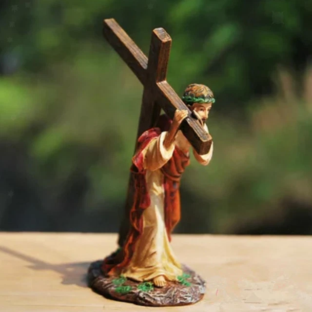STATUA IN RESINA Gesù che porta la croce Crocifisso Figurina Cattolica ...