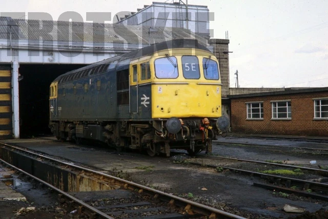 35MM SLIDE BR British Railways Diesel Loco Class 33 33211 c1981 ...