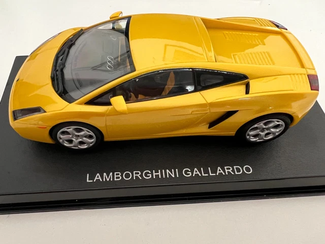 SLOT CAR LAMBORGHINI Gallardo Autoart 1/32 4WD EUR 35,00 - PicClick IT