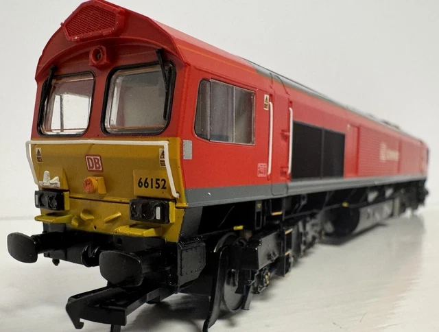 BACHMANN 32-734 CLASS 66 66152 in DB Schenker (EWS) Livery - Mint £139. ...