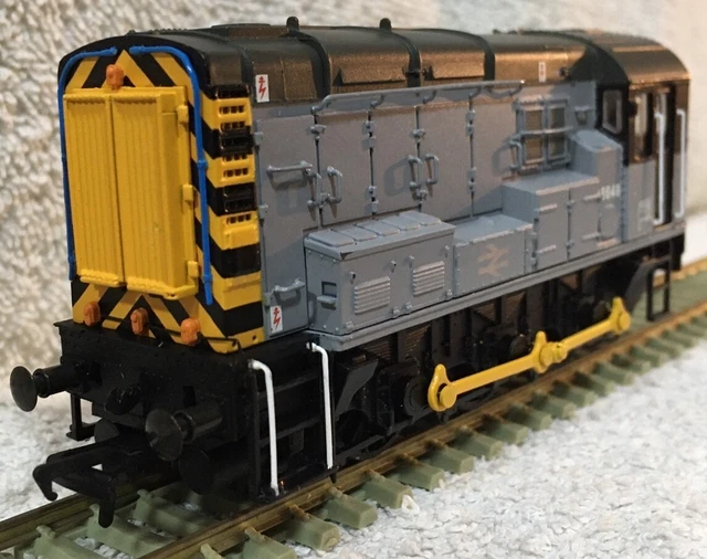 BACHMANN 32-107 CLASS 08 Diesel Shunter No 08648 BR Departmental Grey £ ...
