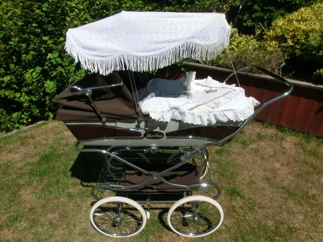 SILVER CROSS COACH Built (Portman) Vintage Pram In Brown And Taupe ...