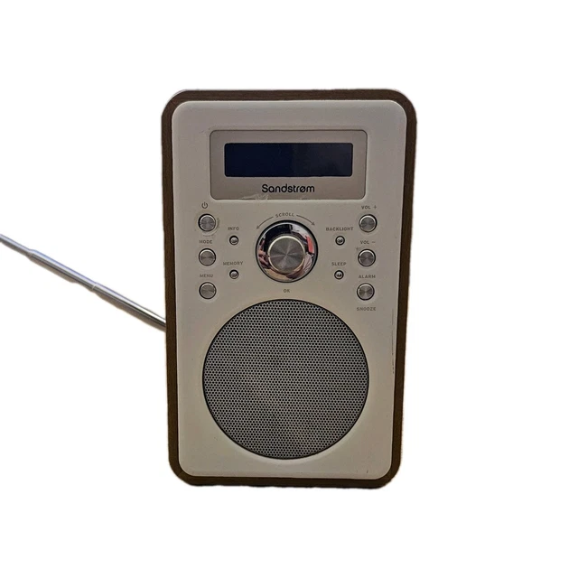 SANDSTROM S6VDAB12 DAB FM Radio Alarm Clock Wood Effect Digital Display ...