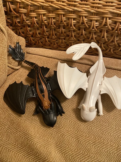 HOW TO TRAIN Your Dragon Toothless Night Fury & Light Fury 2018 Figures ...