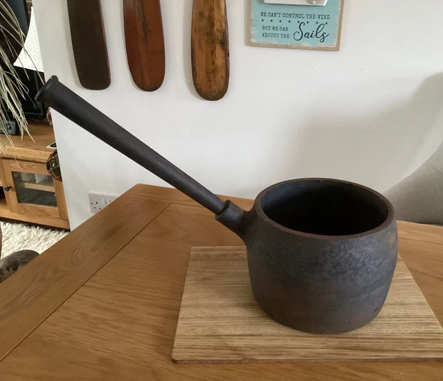 VINTAGE CAST IRON Long Handle Pan / Cooking Pot -3 pints -Very Heavy ...