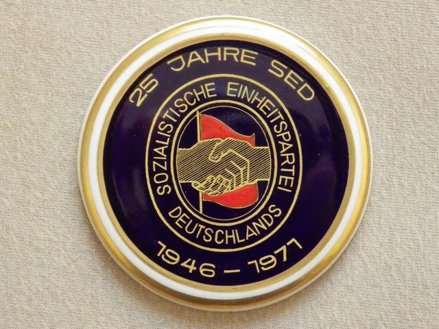 ALTE DDR PORZELLAN Medaille 25 Jahre SED Bezirksleitung ERFURT von 1975 ...