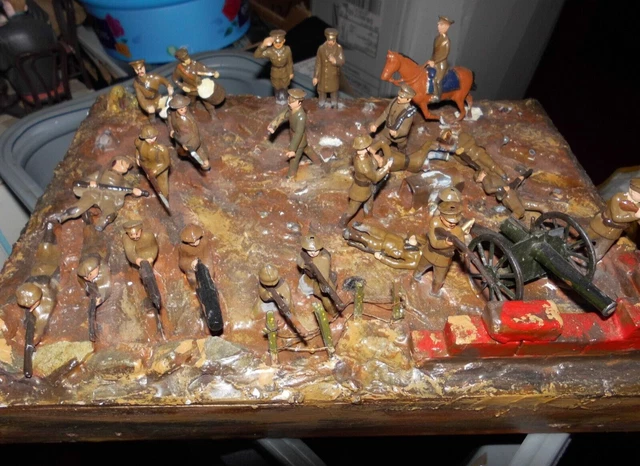 BRITISH INFANTRY FIRST World War Display Stand As Shown Read Details ...
