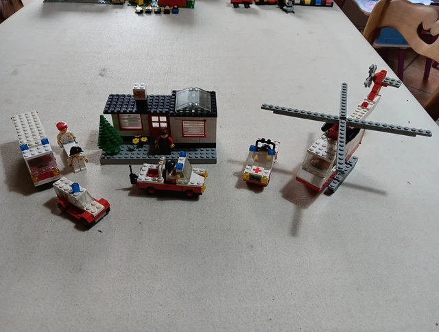 LOT DE LEGO Legoland Ambulance Médecin Vintage 6691 6629 606 6680 6364 ...
