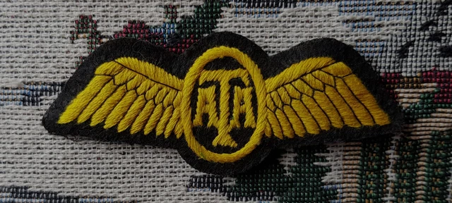 WW2 A.T.A. (AIR Transport Auxiliary, PILOT, Wing ,cloth patch original ...