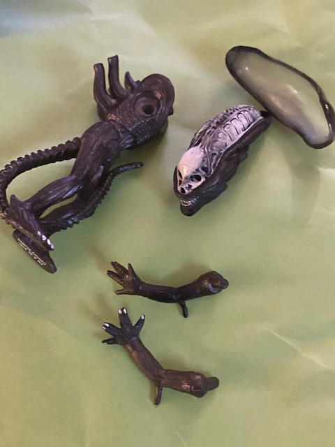 SET TOMY ALIEN Aliens Giger's space ship Ripley Kane Facehugger ...