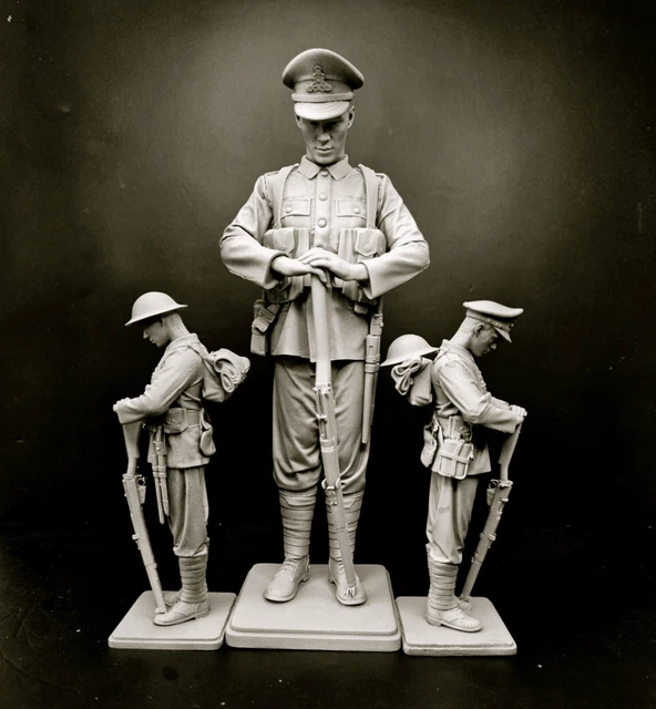 200MM RESIN KIT WW1 British/Commonwealth Soldier Reverse Arms. With 2 x ...