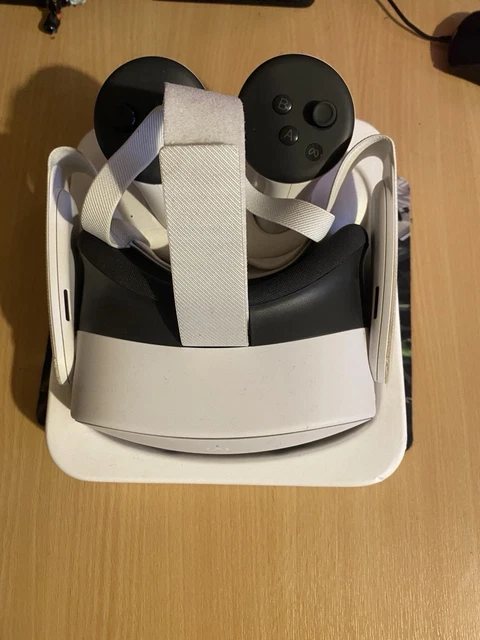 OCULUS META QUEST 3S VR Headset 128GB with Controllers £186.00 ...