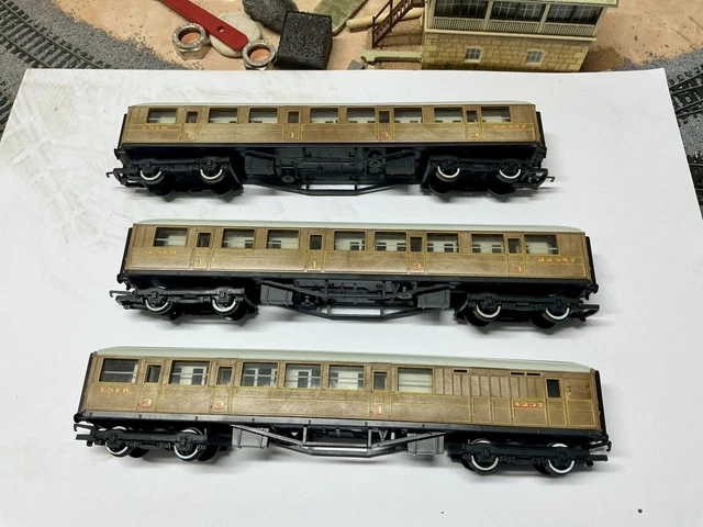 HORNBY 00 GAUGE LNER Teak Livery Coaches for flying Scotsman - 4237 / ...