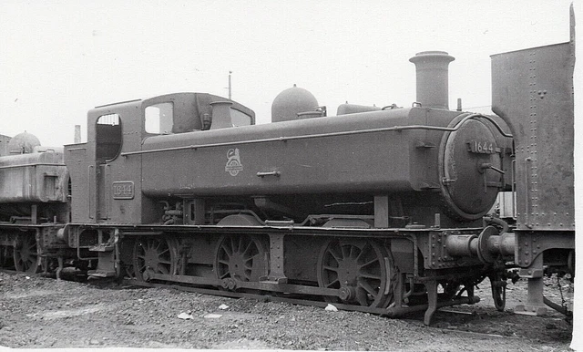 EX GWR 16XX CLASS 16xx No 1644 @ SWINDON ? R/PHOTO £1.30 - PicClick UK