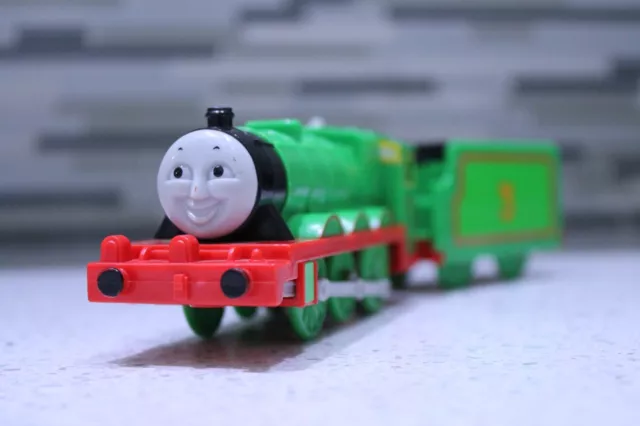 HENRY-THOMAS & FRIENDS TOMY Trackmaster Motorized Train Tank Engine ... HENRY-THOMAS & FRIENDS TOMY Trackmaster Motorized Train Tank Engine ...