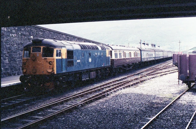 ORIGINAL RAILWAY NEGATIVE Class 26 26037 at Kyle £3.00 - PicClick UK
