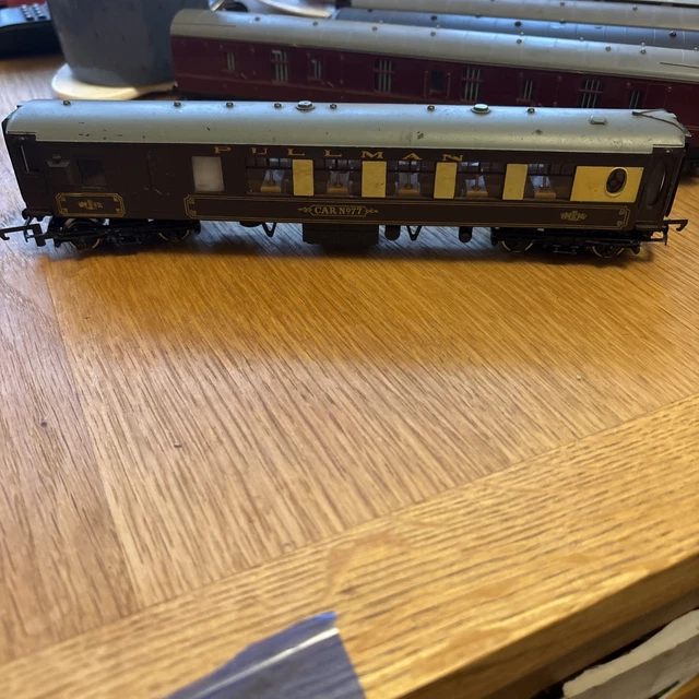 WRENN OO GAUGE Model Railway Wrenn Pullman ‘car No77’ Brake Coach Used ...
