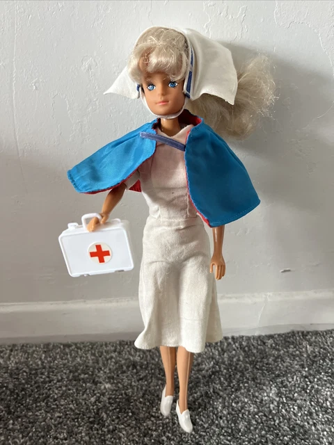BARBIE DOLL - Nurse £30.00 - PicClick UK