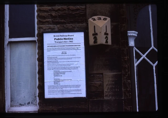 ORIGINAL RAILWAY 35MM Colour Slide Settle Station Closure Notice 17-12 ...