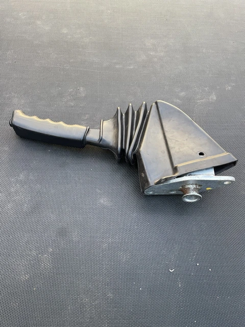 LAND ROVER DEFENDER HAND BRAKE 300 tdi R380 /TD5/TDCI PUMA 90/110/130 £ ...