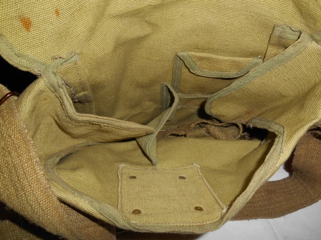 ANCIENNE SACOCHE SAC musette militaire militaria WW1 ou WW2 marquée RG ...