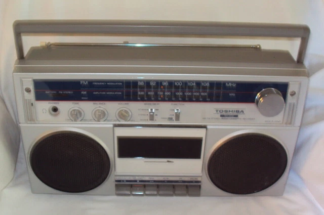 VINTAGE TOSHIBA RT-80S Stereo Radio Cassette Recorder 1980s Boombox Radio. JAPAN £52.84 ...