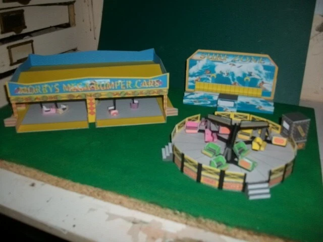 FAIRGROUND MODEL OO SCALE MODEL RAILWAY FUNFAIR 00 GAUGE CARNIVAL ...