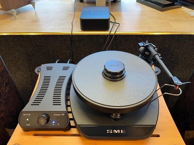 SME MODEL 12 Turntable MK2 Fitted with SME Series 5 Arm. 2023 Model £ ...