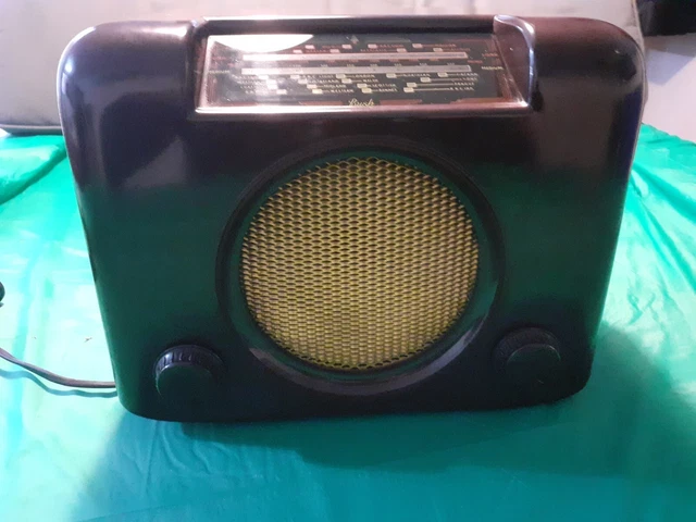 VINTAGE 1950'S BUSH valve radio type DAC 90A walnut Bakelite £50.00 ...