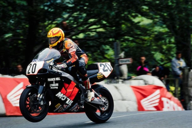 IAN SIMPSON WHEELIES his Kawasaki Isle of Man TT at Snaefell Mount- Old ...
