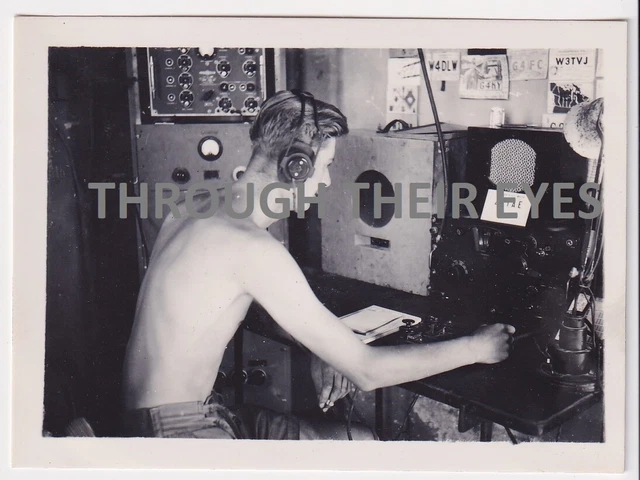 ORIGINAL PHOTO WW2 RAF radio / wireless operator 501 AMES Marsaxlokk ...