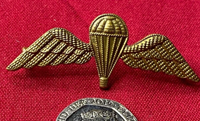 VINTAGE BRITISH ARMY Tropical Uniform Metal Parachute Wings - Scarce £7 ...