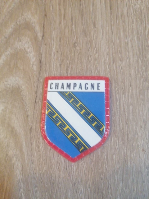 ÉCUSSON BADGE BLASON publicitaire armoiries REGILAIT région Champagne EUR 2,00 - PicClick FR