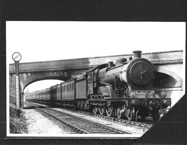 LNER (EXGER) - B12 4-6-0 - No. 8532 Nr Romford - Vintage Image ...
