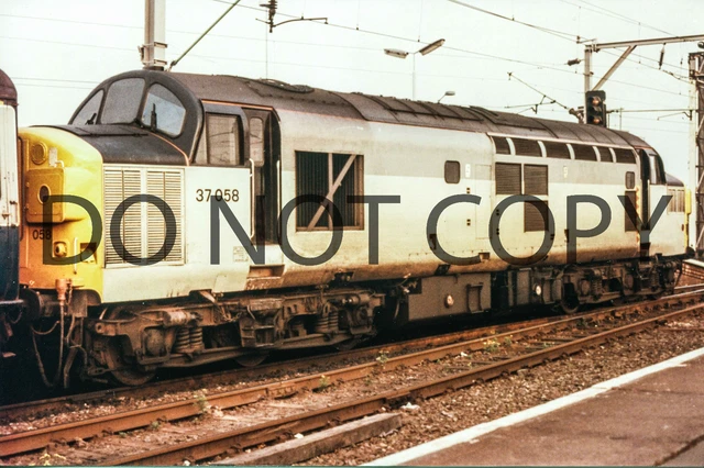 UK DIESEL TRAIN Railway Photograph Of Class 37 37058 Loco. Rm37-211 £1. ...