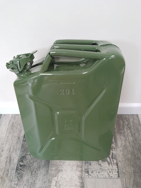 LAND ROVER DEFENDER 90, 110, Discovery 1, off road, 4X4, Green Jerry ...