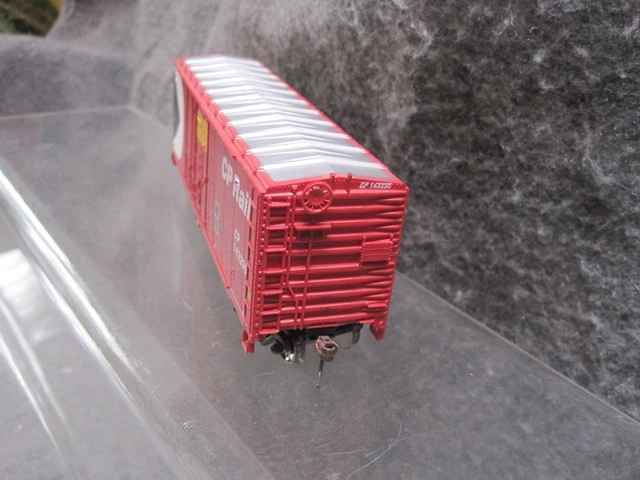 WALTHERS (?) CP Rail 40' Plug Door Box Car (Reefer?) Road #CP 143295 ...