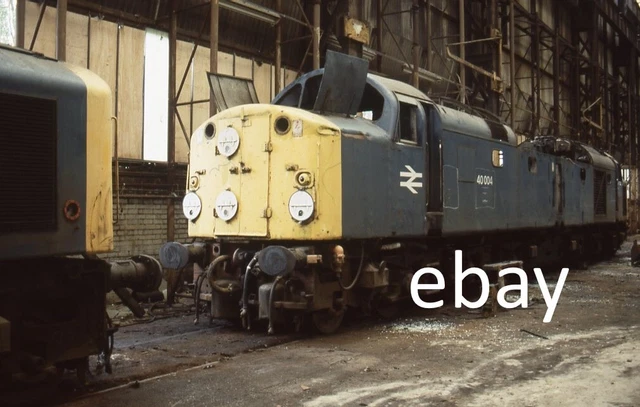 ORIGINAL 35MM RAILWAY SLIDE BR DIESEL 40004 AT CREWE STRIPPING SHED 29 ...