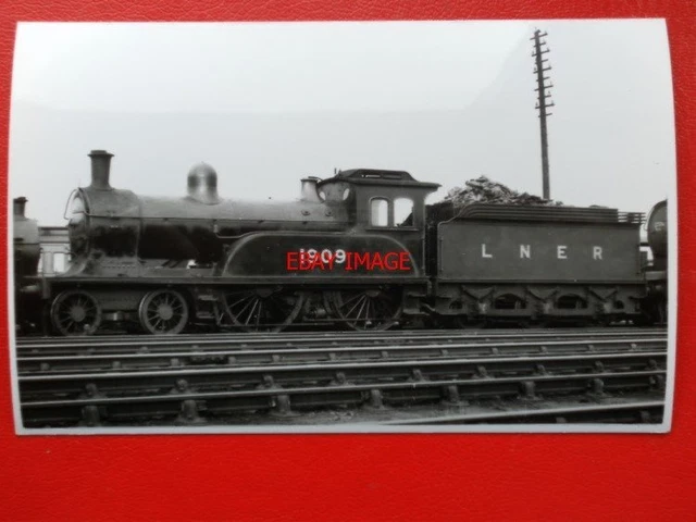 PHOTO LNER Ex Ner Class D17 Loco 1909 On Shed At Starbeck 1935 £2.70 ...