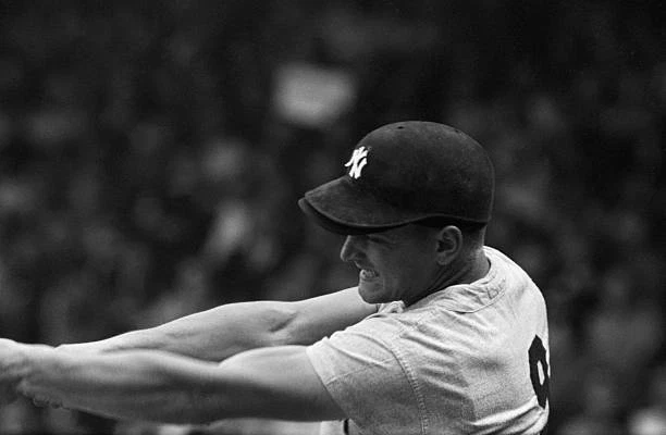 DETROIT MI PORTRAIT Roger Maris showing arm muscles as he swin- 1961 ...