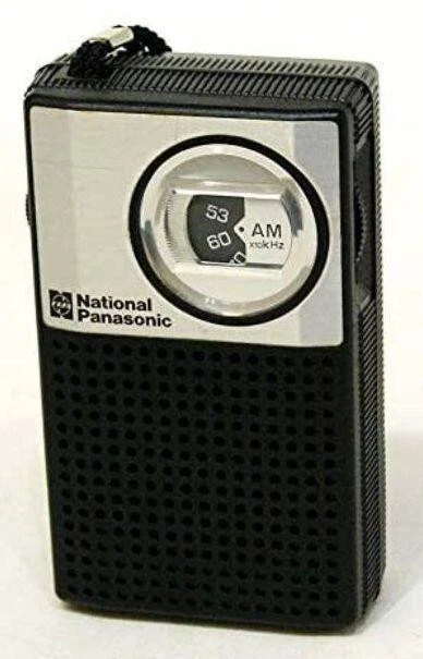 NATIONAL PANASONIC R-1018 AM-only portable radio 80's with earphone and ...