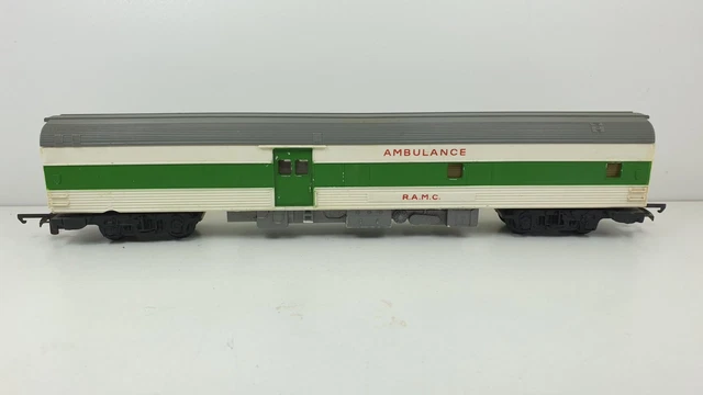 TRIANG R248 RAMC Ambulance Car £9.71 - PicClick UK