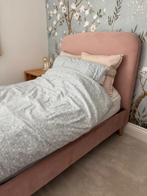 GIRLS PINK VELVET Upholstered Single Bed Frame - Excellent condition £ ...