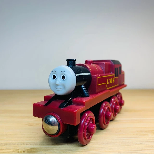 ARTHUR - THOMAS The Tank Engine & Friends Wooden Railway Magnet Trains ...