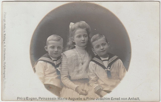 FOTO AK - Prinz Eugen u. Joachim Ernst mit Prinzessin Marie Auguste v ...