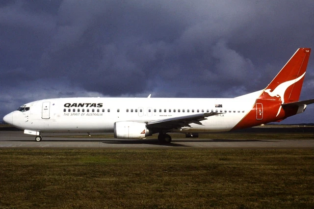 ORIGINAL 35MM COLOUR Slide of Qantas Boeing 737-476 VH-TJX £2.70 ...